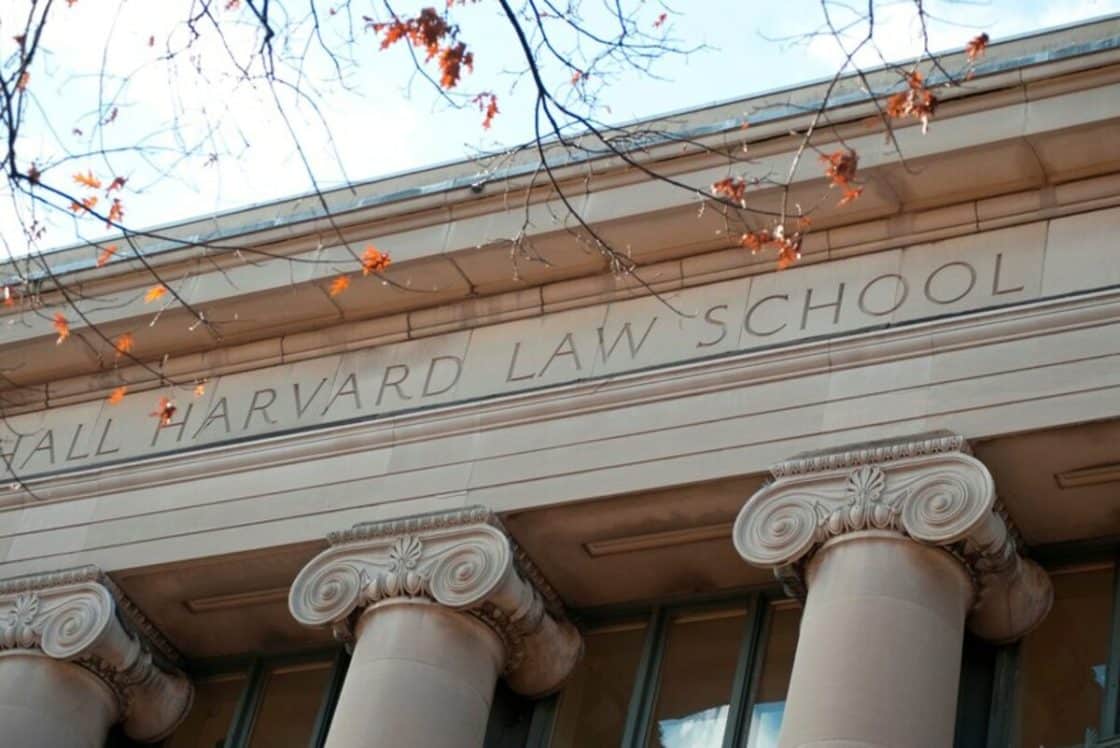 The Ultimate Guide On How To Get Into Law School - Some Important Steps ...